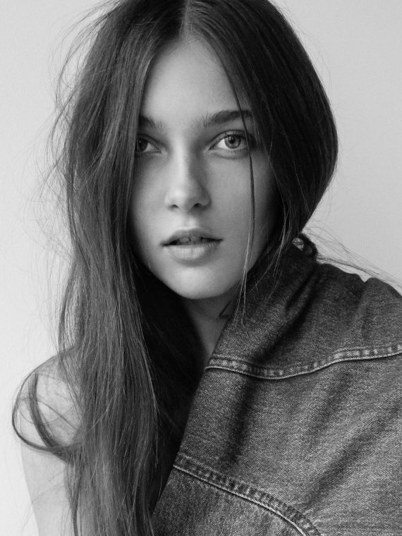 Model Women Inna - Check out our model | We Are Models